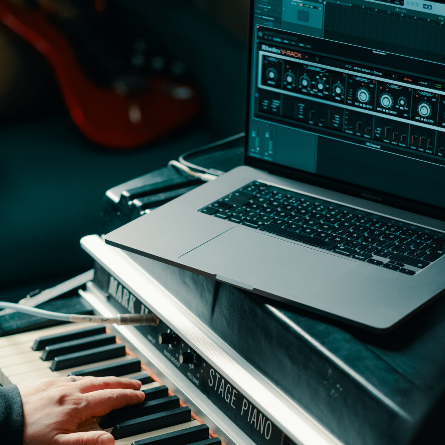 Rhodes V8 Specifications - Rhodes Music